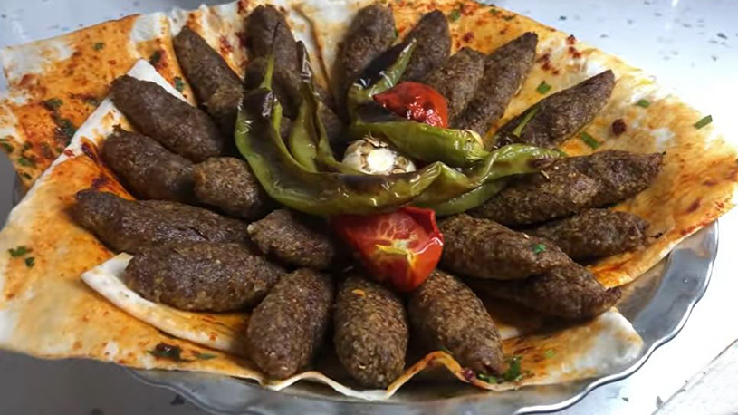 Yemeye Gidilen Ünlü Simit Kebabı Tarifi