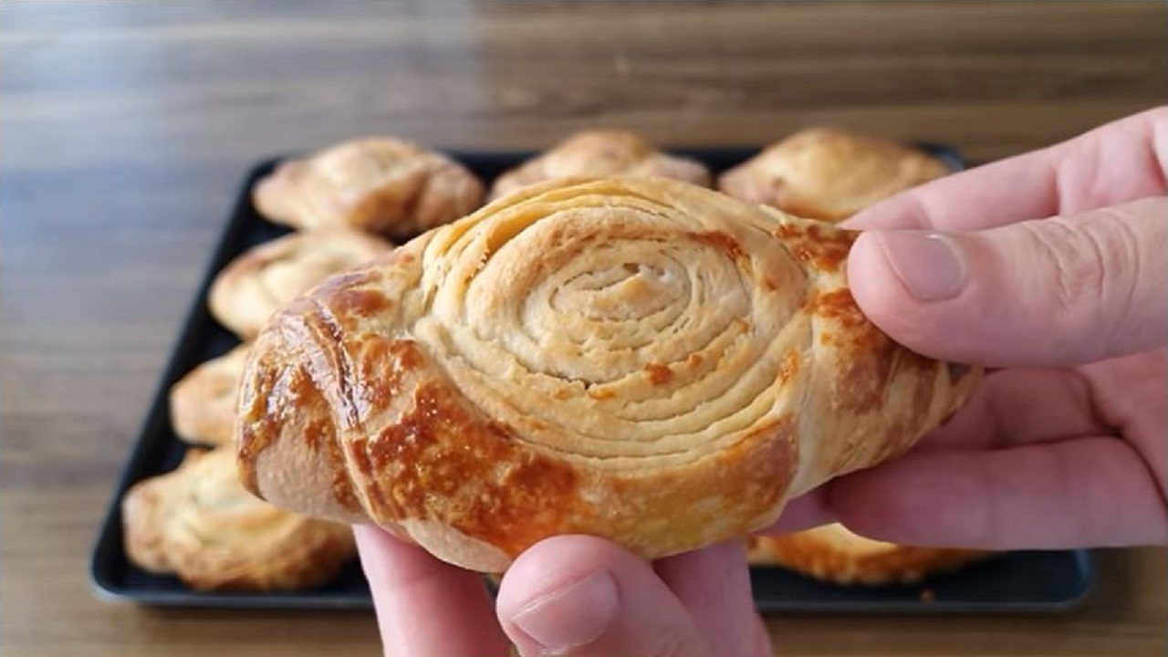 Hamur Yoğuran Herkesin Yapacağı Hamur İşi Tarifi - Renkli Hobi