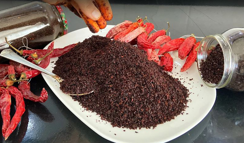 Sağlıklı Ve Kolay İsot Biber Yapılışı - Renkli Hobi